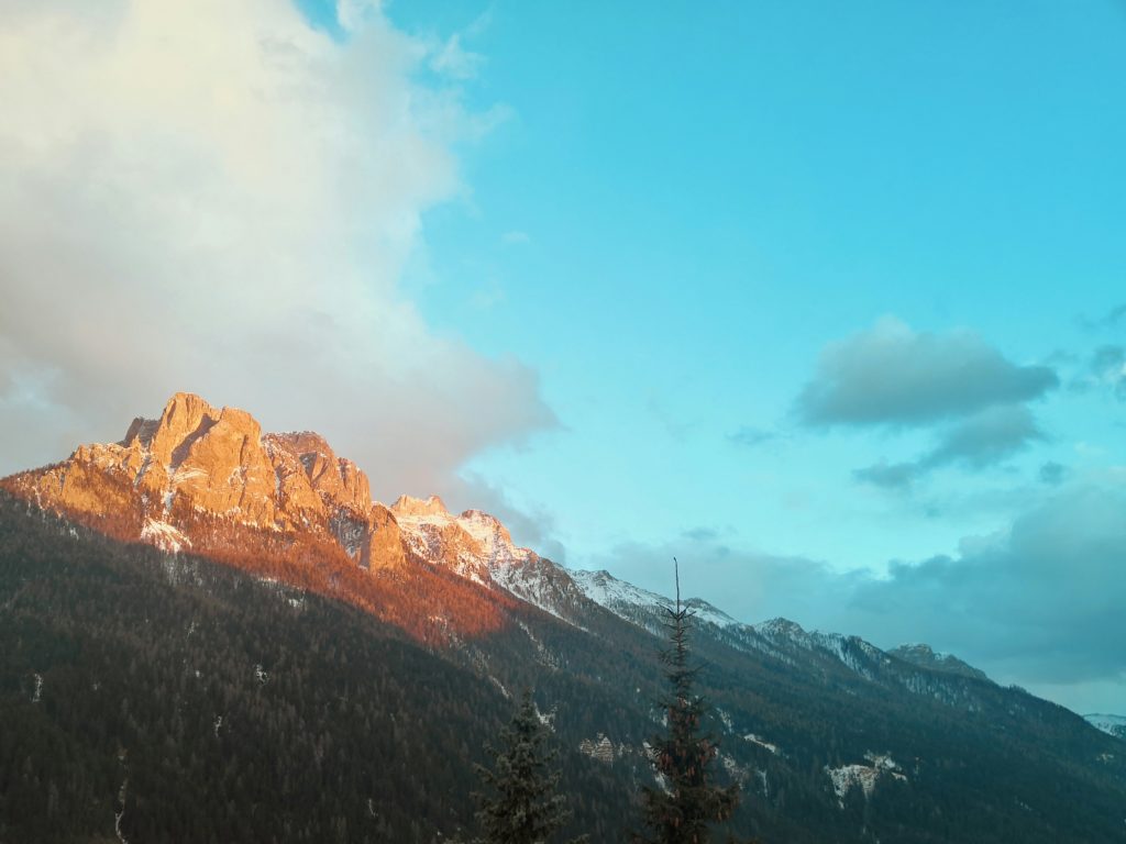 Escursioni facili in Val di Fassa: guide per tutte le età